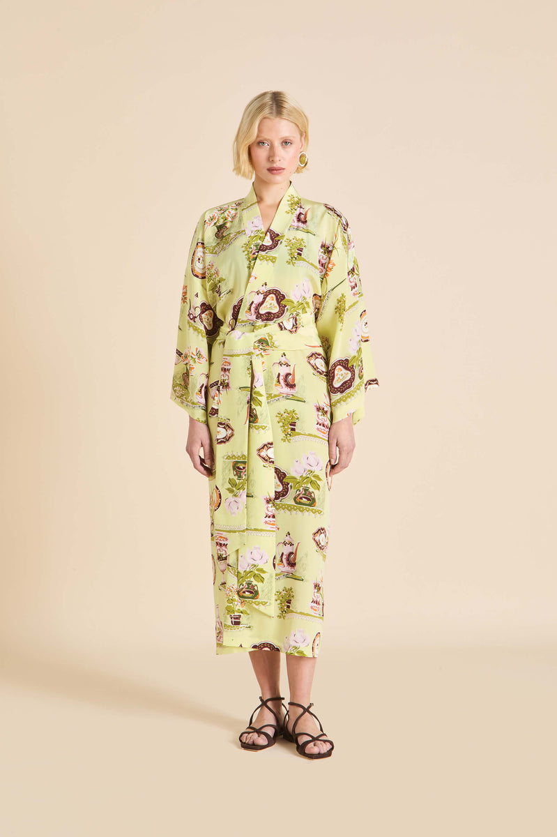 Amaya Aulenti Green Plate Robe in Silk Crêpe de Chine | Olivia von Halle